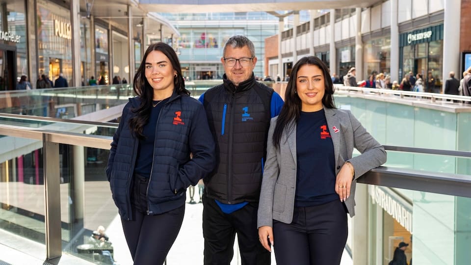 Infinity Inc. helps Liverpool dress to impress | SignLink